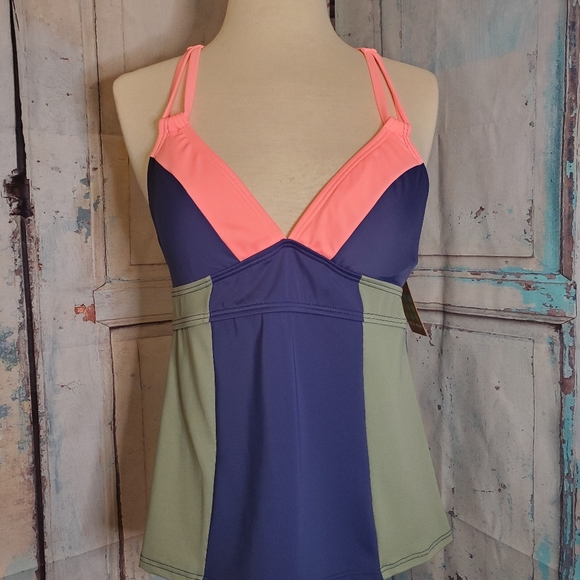 Title nine | Swim | Nwt Title Nine Pinkbluegreen Tankini Top | Poshmark